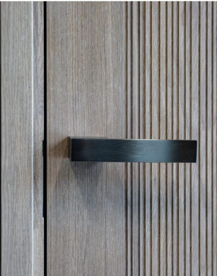 Medinės vidaus durys iš ąžuolo masyvo - Medžio stilius