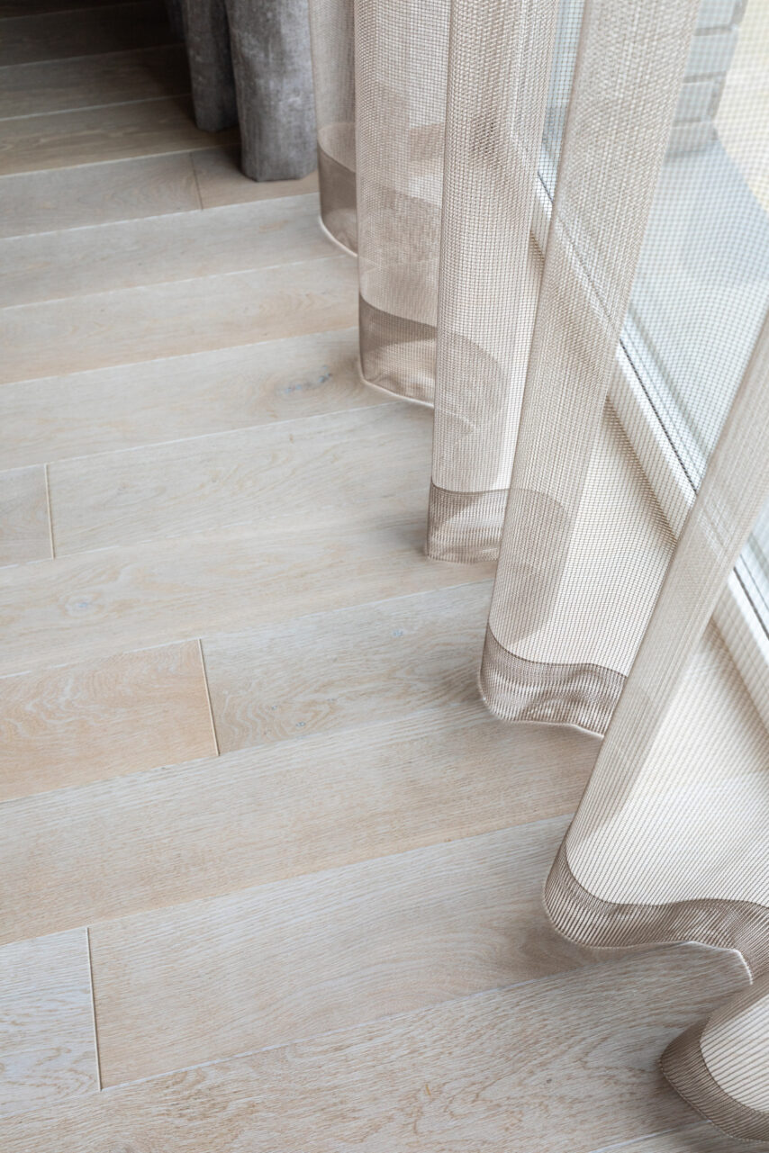 Trokštantiems unikalumo – frezuotos modernaus stiliaus durys Velvet bei ...