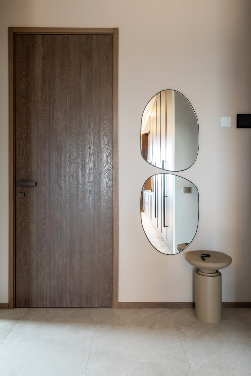 Trokštantiems unikalumo – frezuotos modernaus stiliaus durys Velvet bei ...