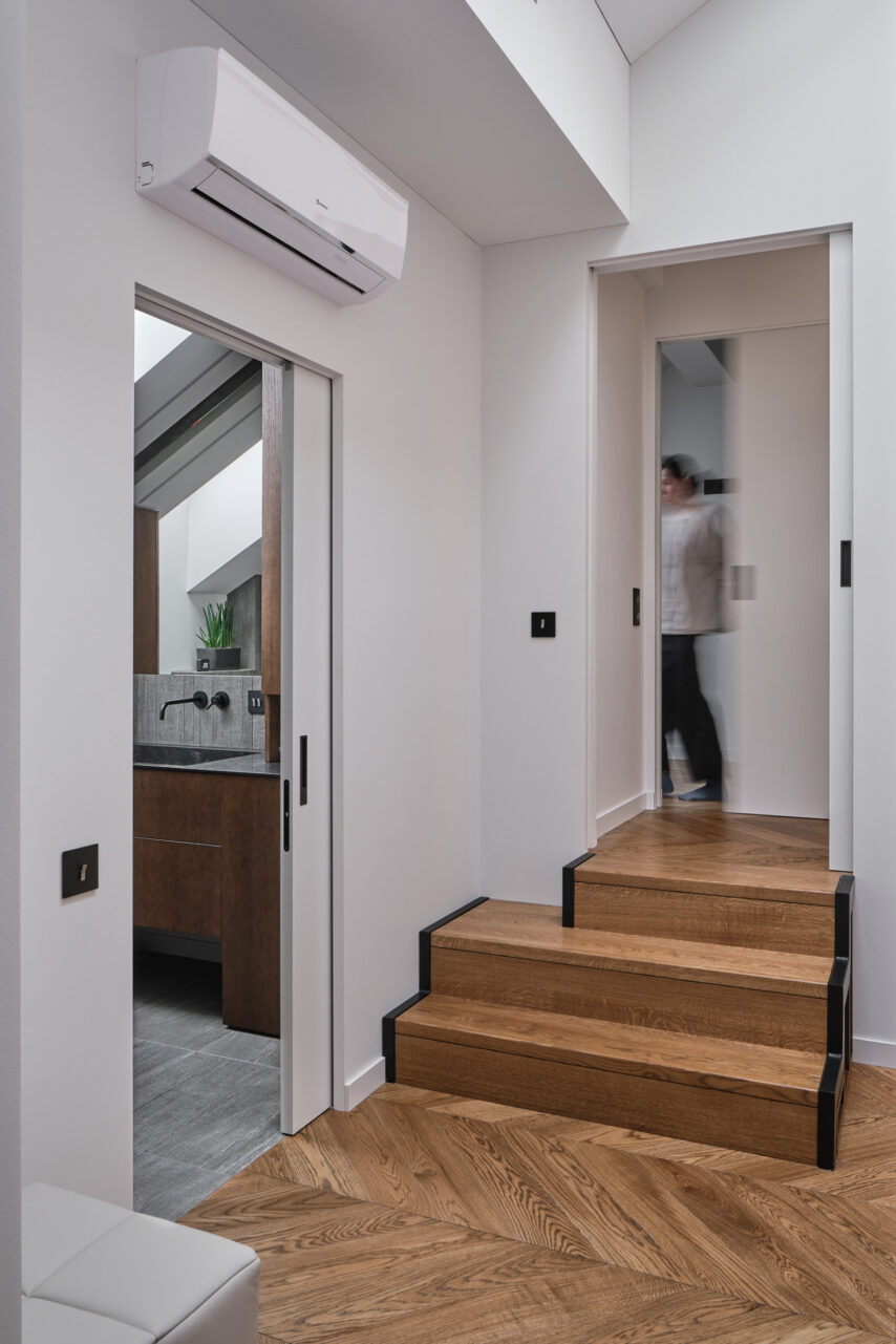 Mažuose namuose erdvės įspūdį kuria sumaniai parinkti apdailos ...